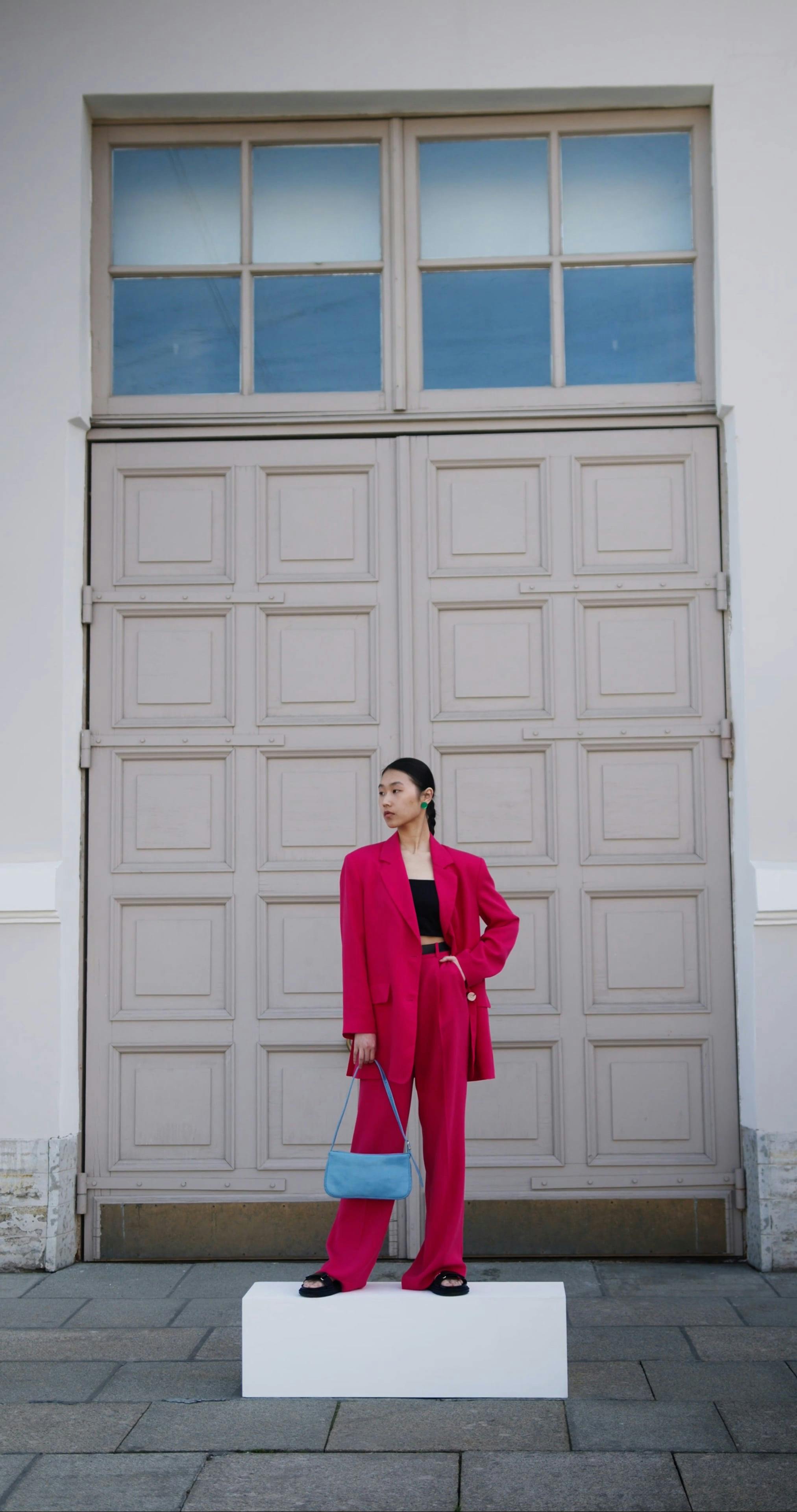 Platform Show Videos, Download The BEST Free 4k Stock Video Footage ...