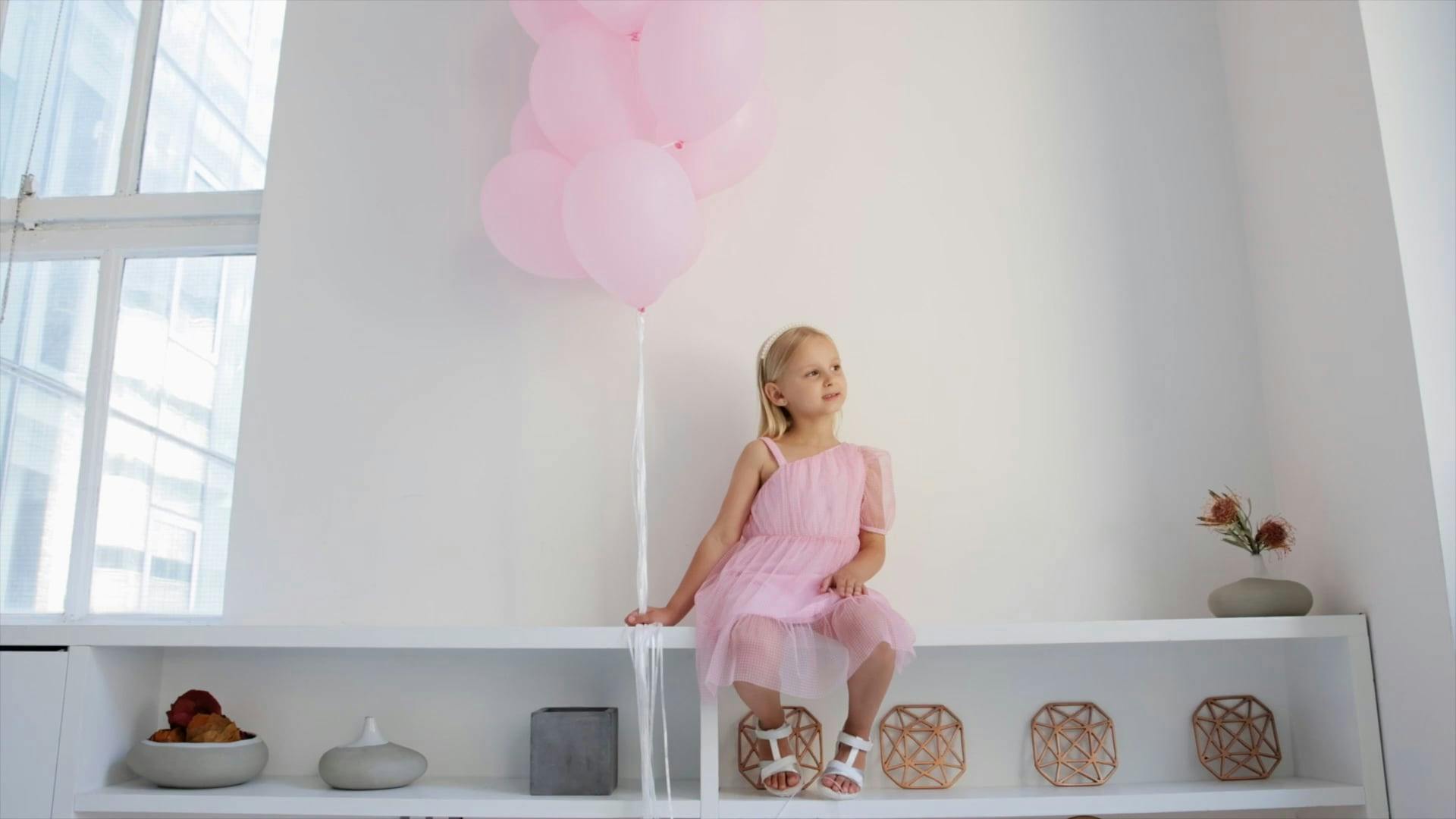 Staying Still Videos, Download The BEST Free 4k Stock Video Footage ...