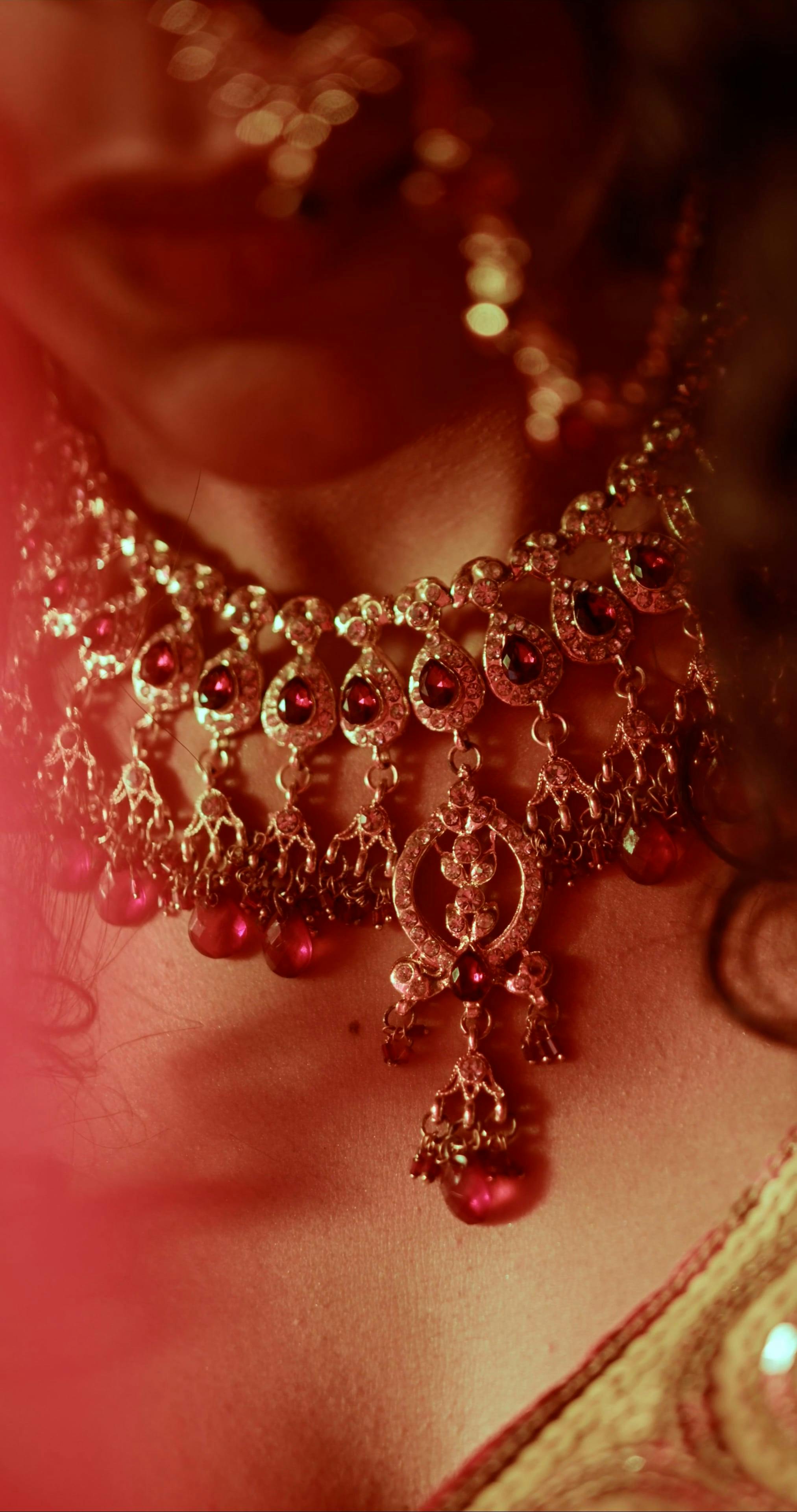 Nip Slips Of Bollywood Actresses Videos, Download The BEST Free 4k ...