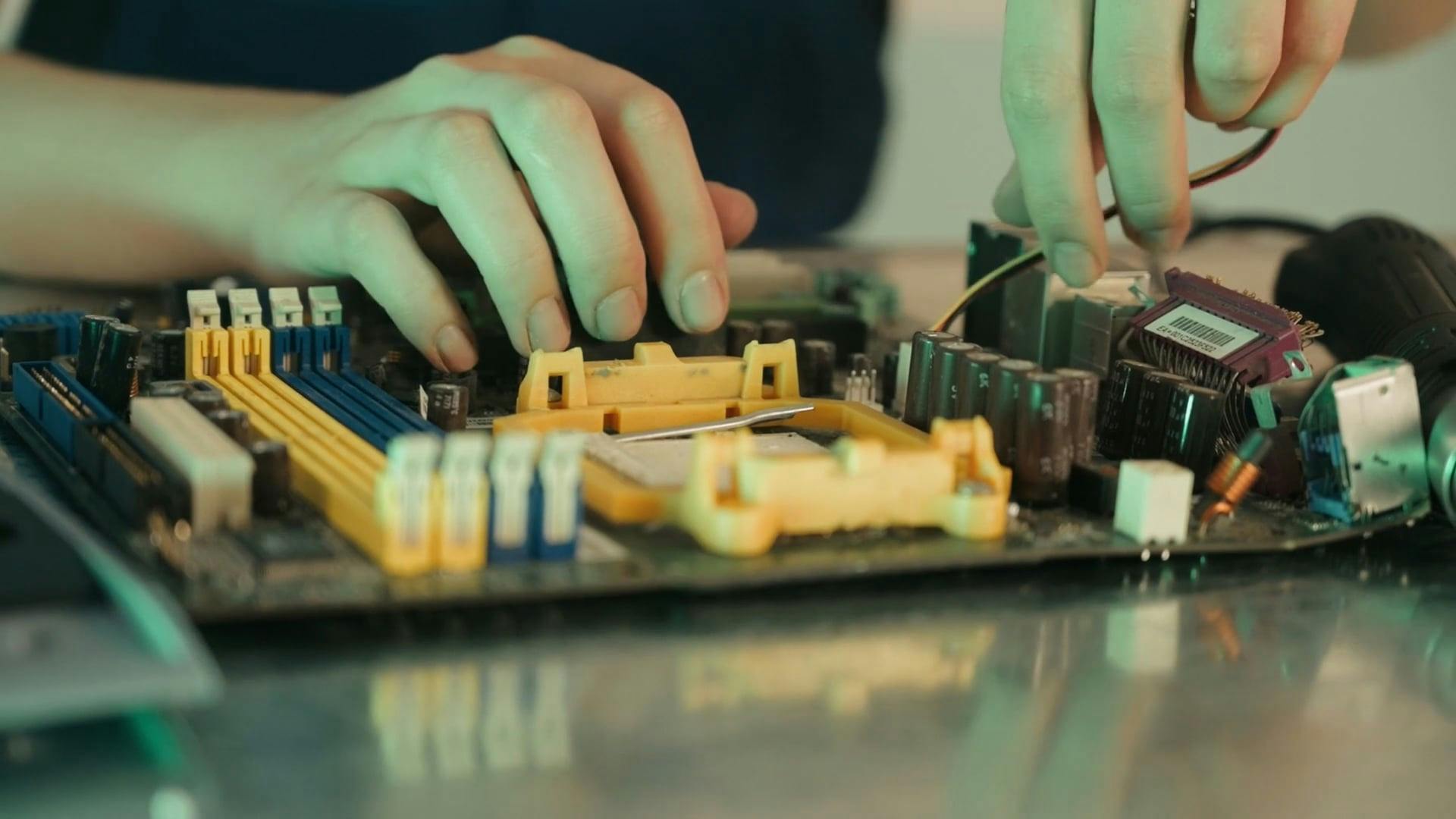 Tech Maintenance Videos, Download The BEST Free 4k Stock Video Footage ...