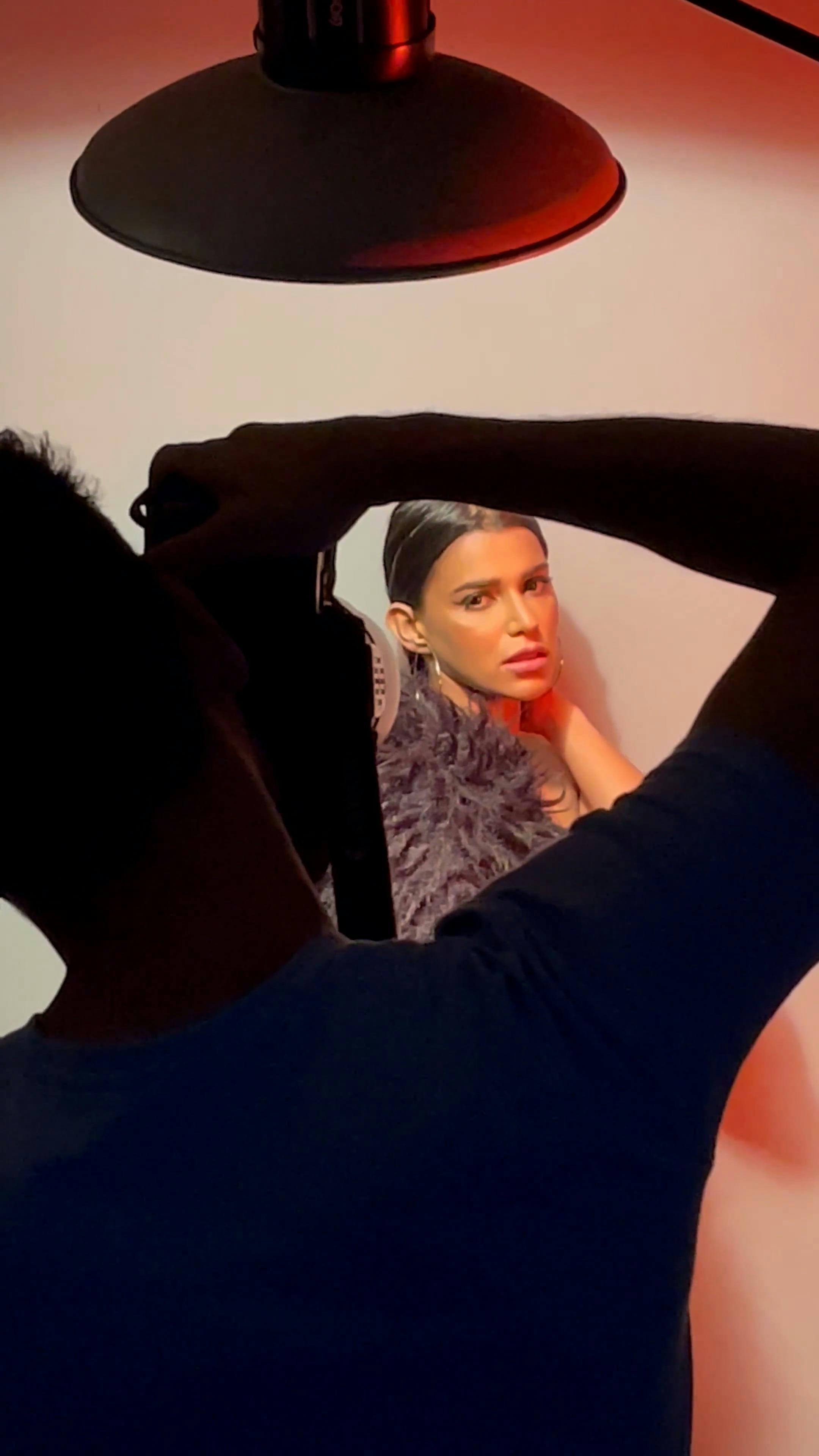 A Photographer Wnating The Perfect Lighting For A Model Photo Shoot ...