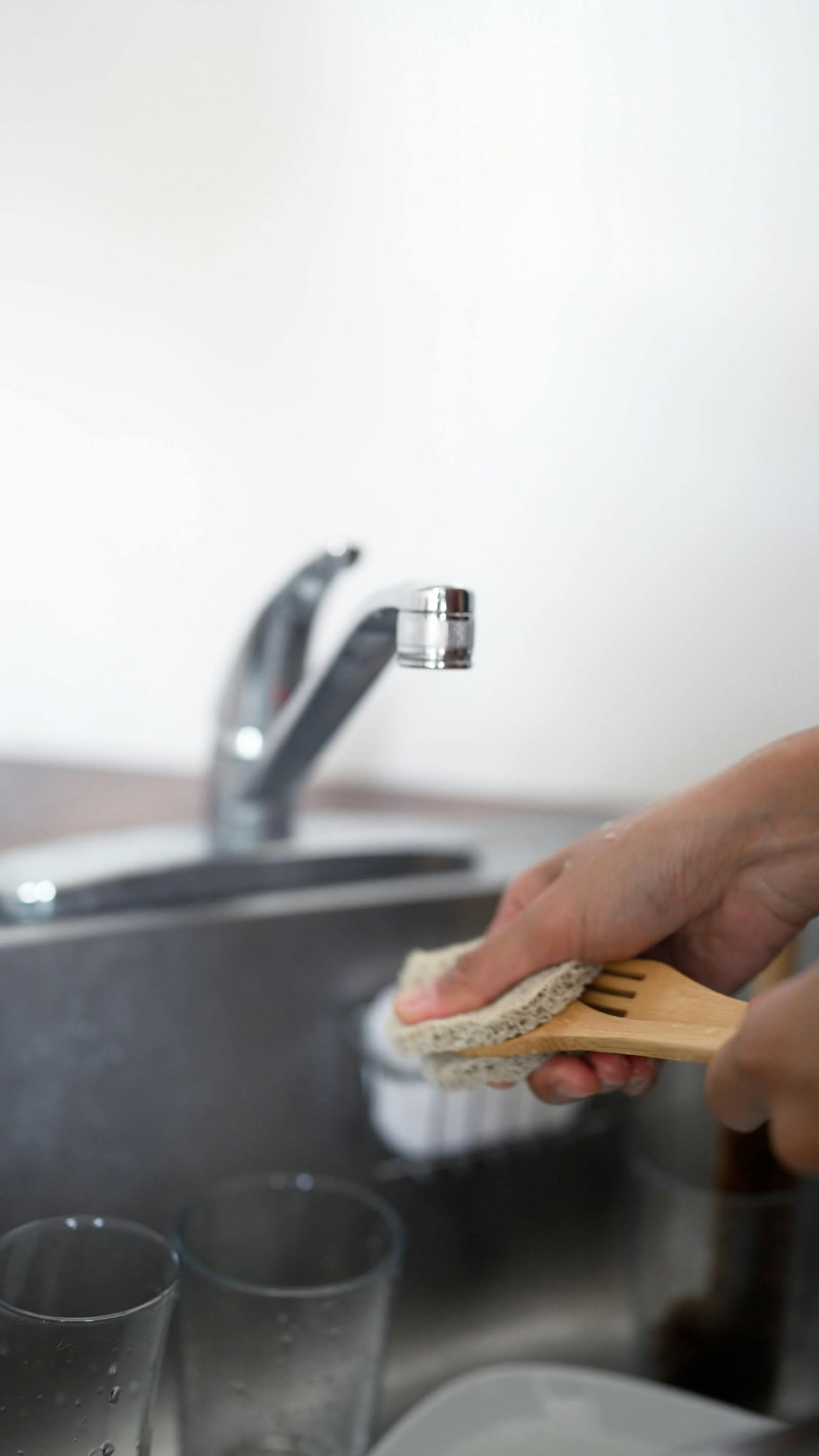 Washing Dishes Videos, Download The BEST Free 4k Stock Video Footage ...