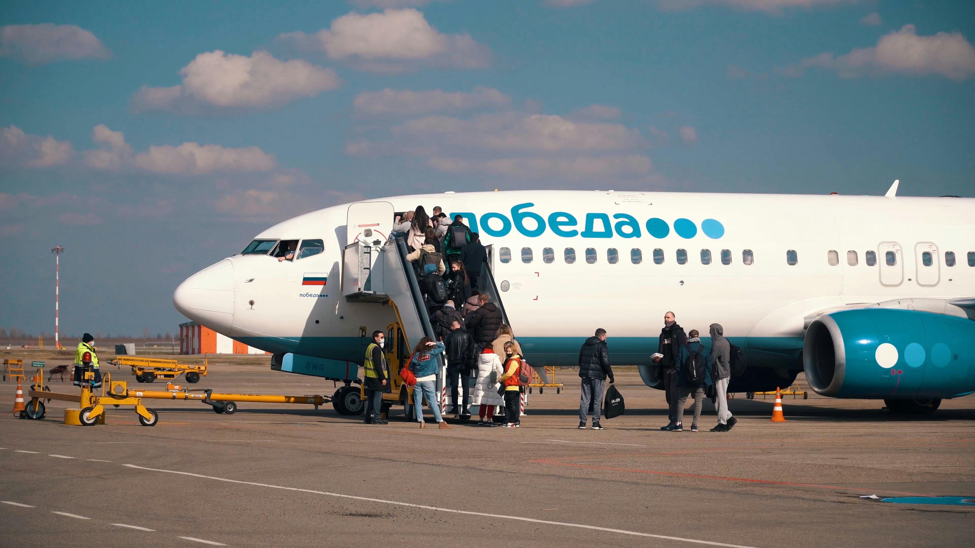 People Entering a Airplane Free Stock Video Footage, Royalty-Free 4K ...