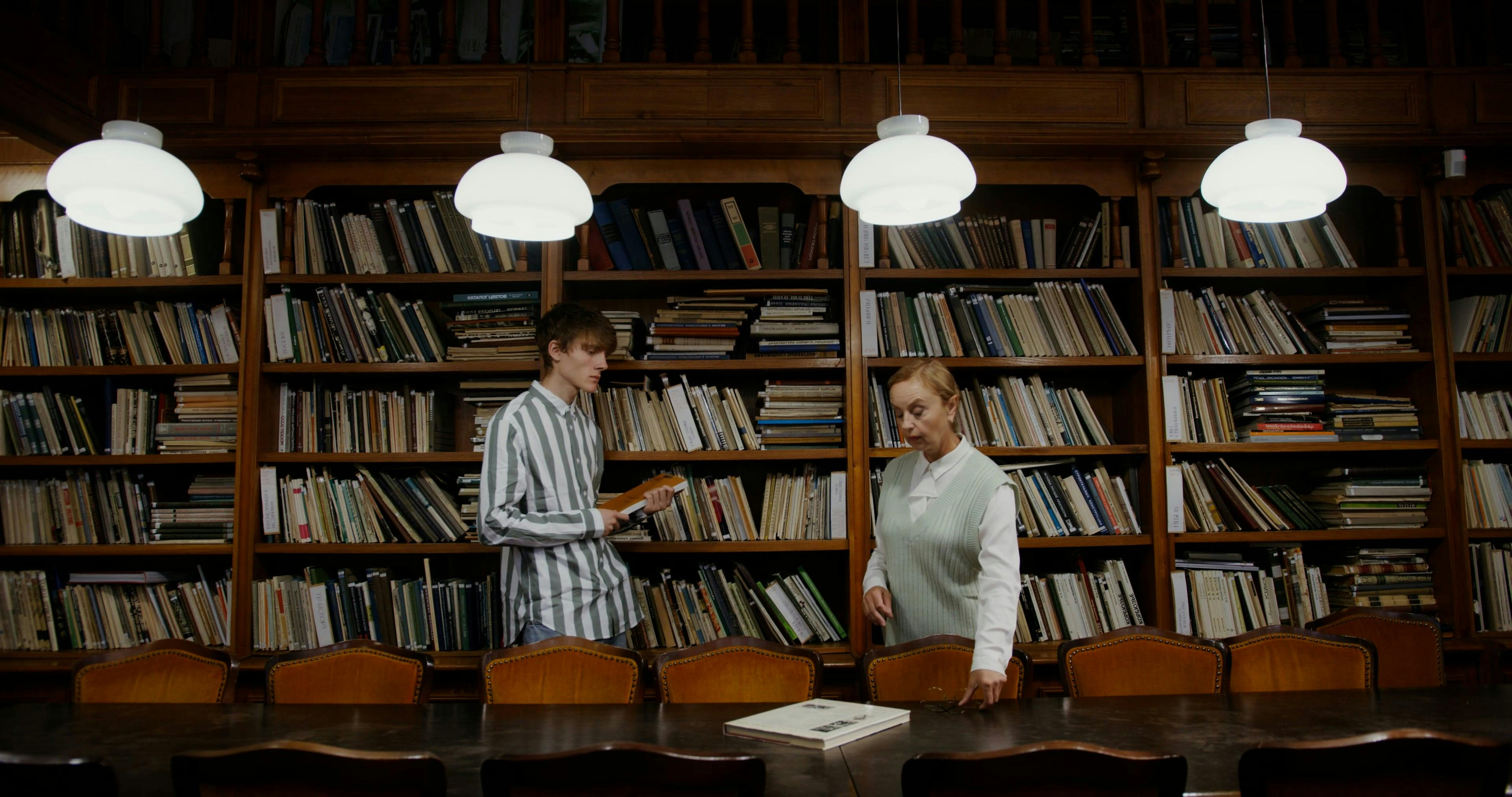 Book Exchange Videos, Download The BEST Free 4k Stock Video Footage ...