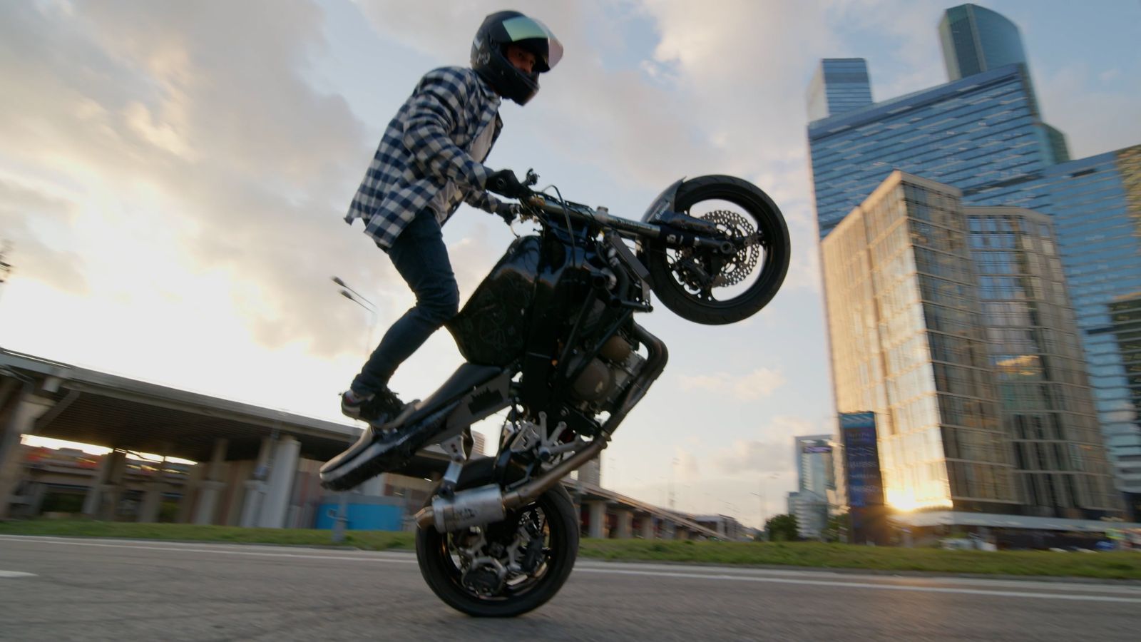 Motorcycle Stunt Videos, Download The BEST Free 4k Stock Video Footage ...