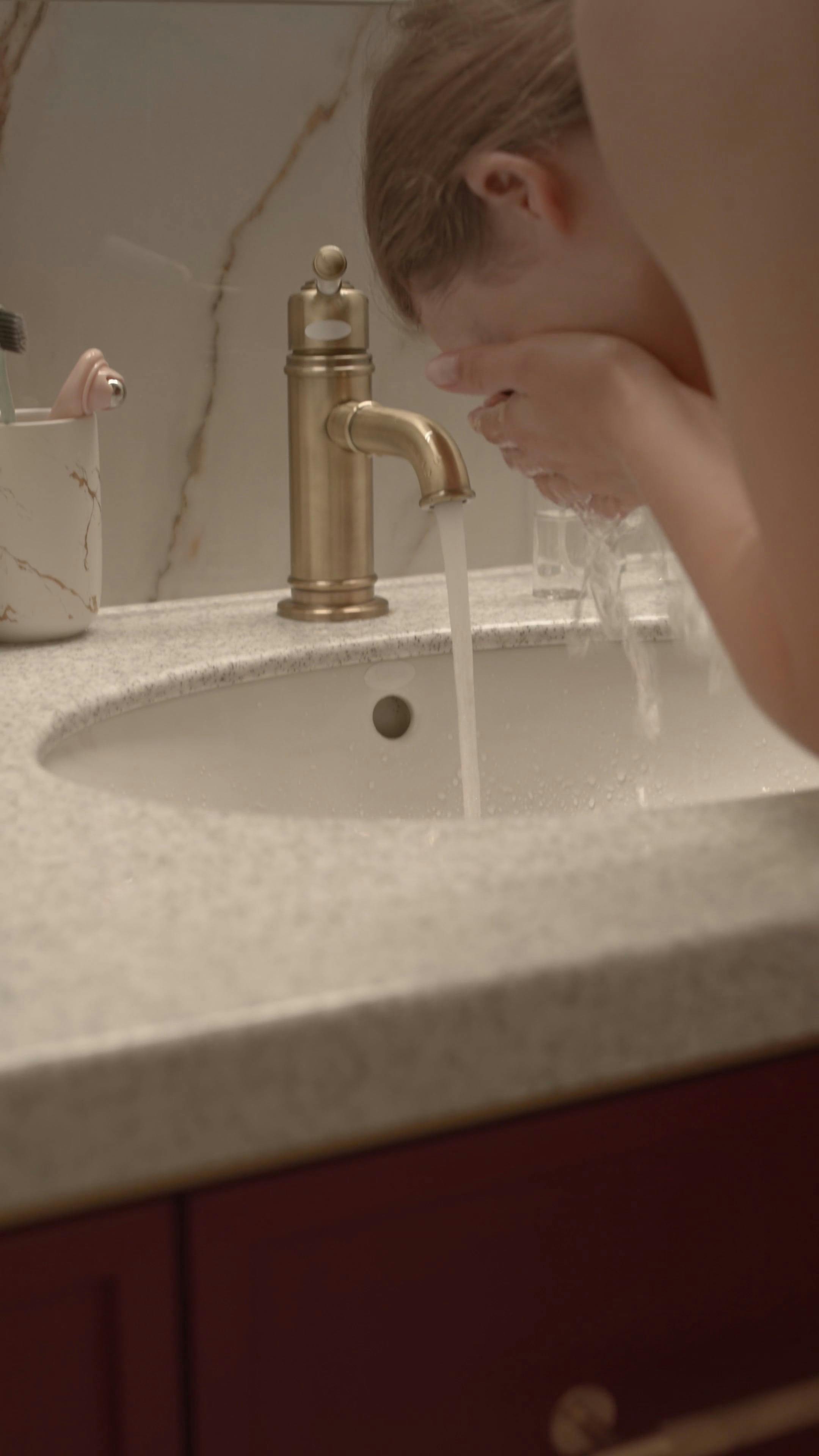 Washing Faces Videos, Download The BEST Free 4k Stock Video Footage ...