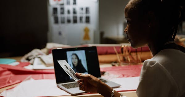 Zoom Meeting Videos, Download The BEST Free 4k Stock Video Footage ...