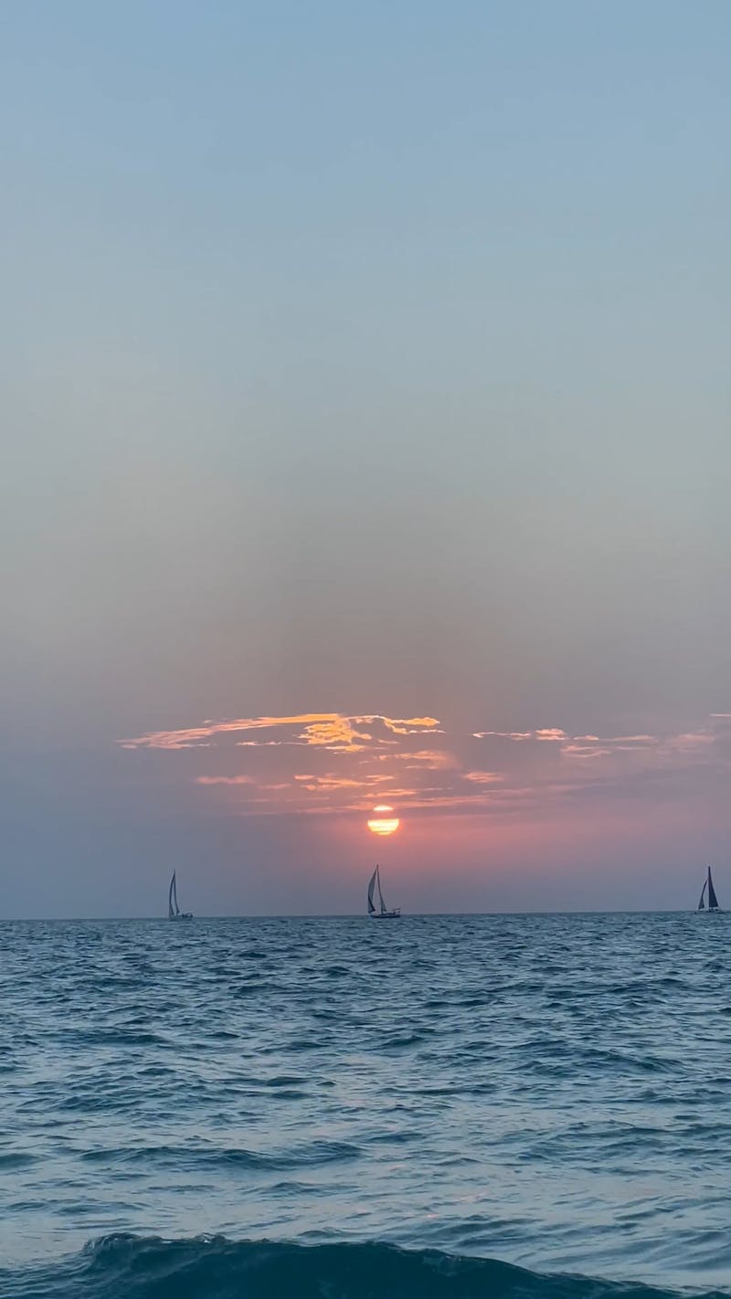 有关喜怒无常的天空 地平線 天性 寧靜 戶外 招手 日落 景觀 海 海灘 砂 美在自然中 风景的免费素材视频