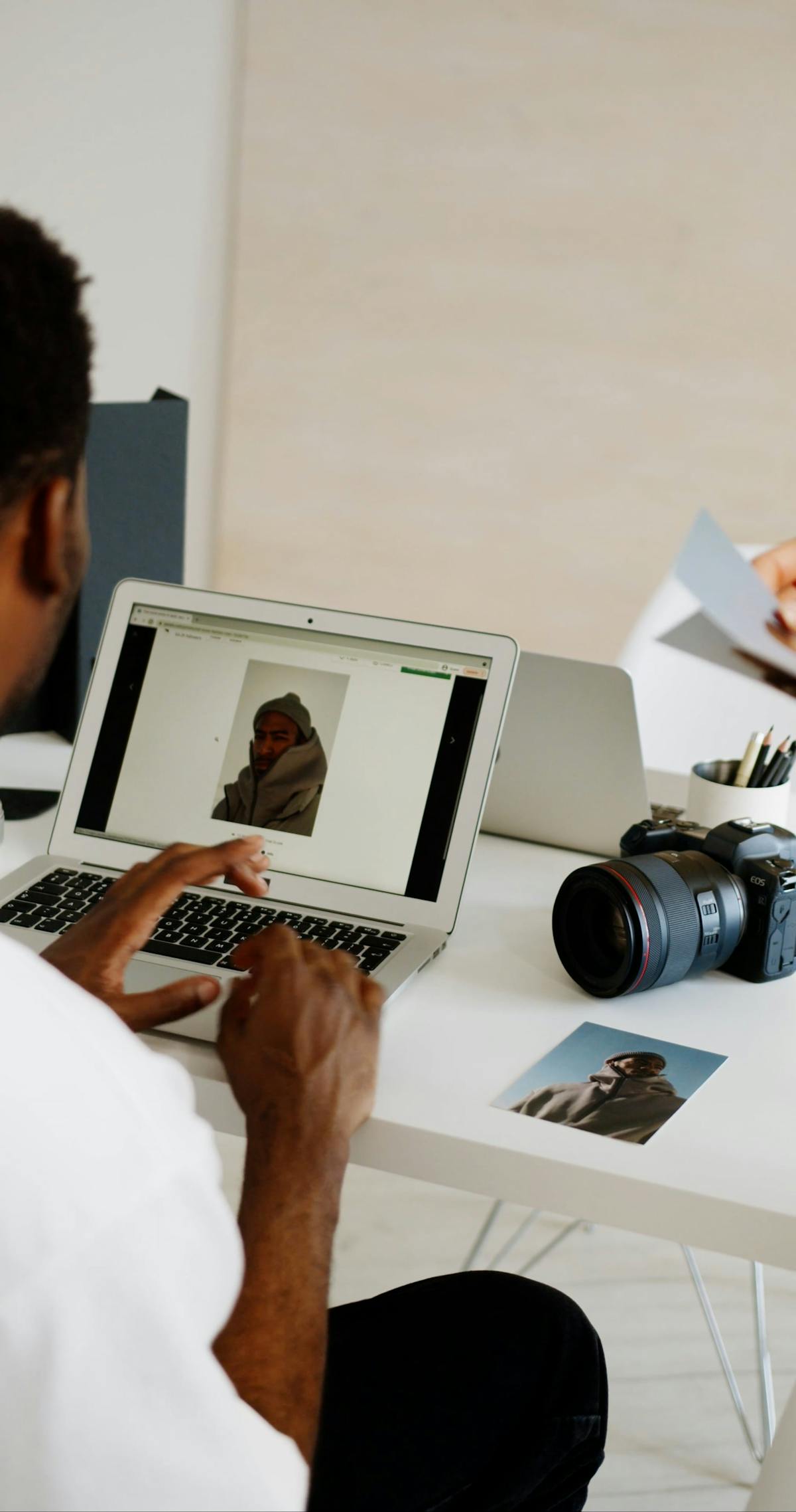 Content Creating Videos, Download The BEST Free 4k Stock Video Footage ...