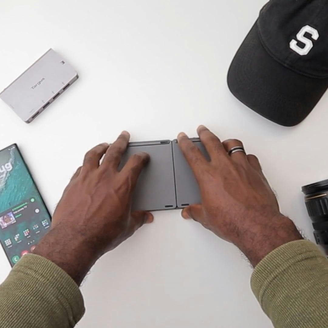 Foldable Devices Videos, Download The BEST Free 4k Stock Video Footage & Foldable Devices HD ...